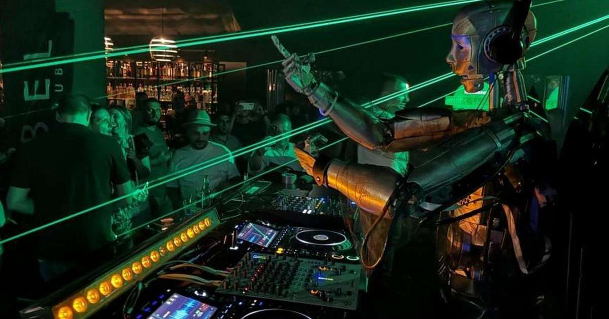 U Sjevernoj Makedoniji konstruiran prvi AI robot DJ - Novosti - Mixmag ...